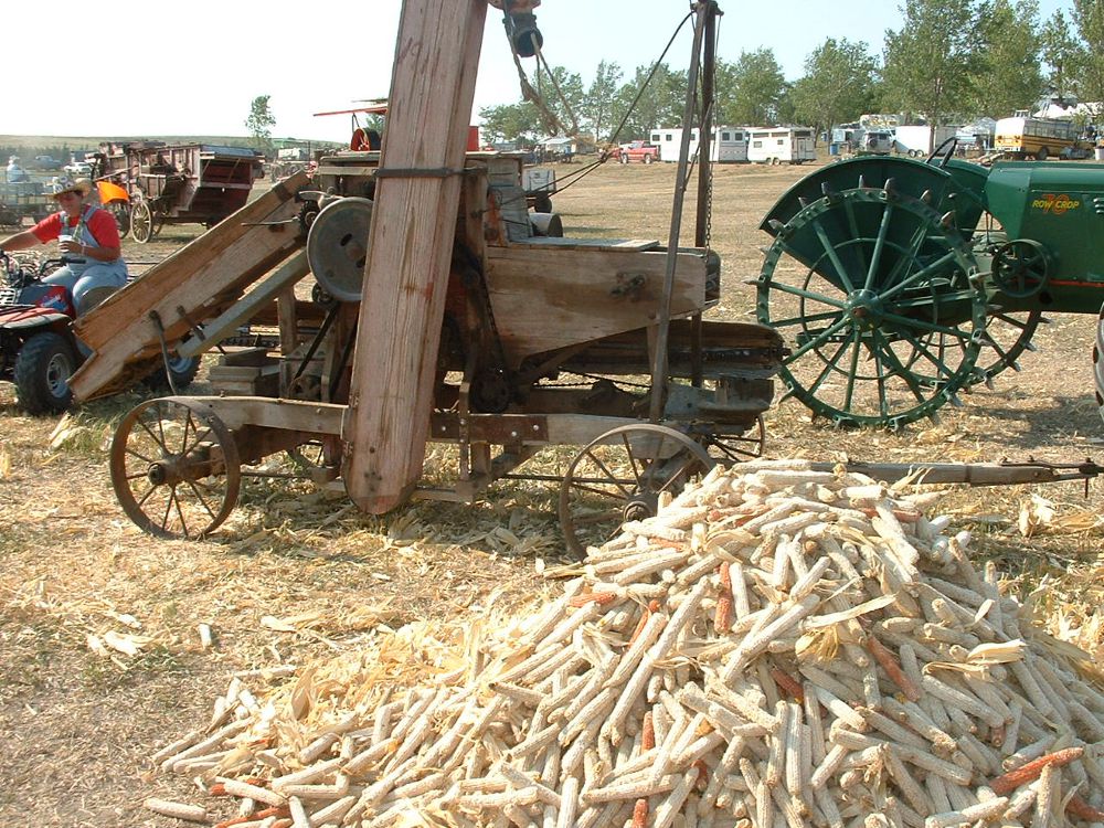 Rae Valley Heritage Assocation, Inc. Harvesting & Shocking Oats Working ...
